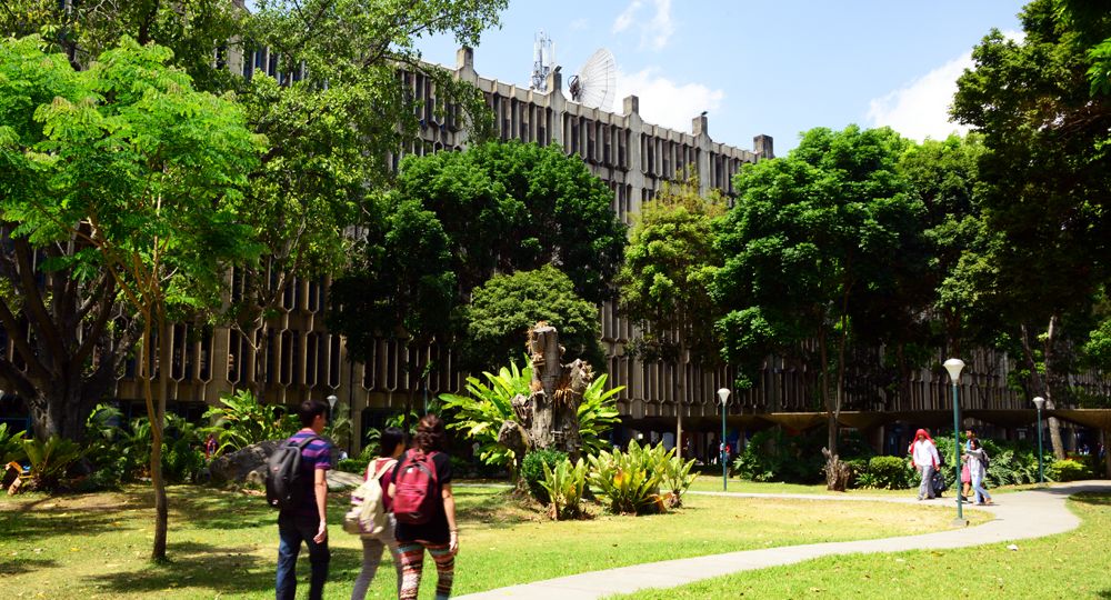 La UCAB cumple 64 años y llama a defender Venezuela con entusiasmo y ...